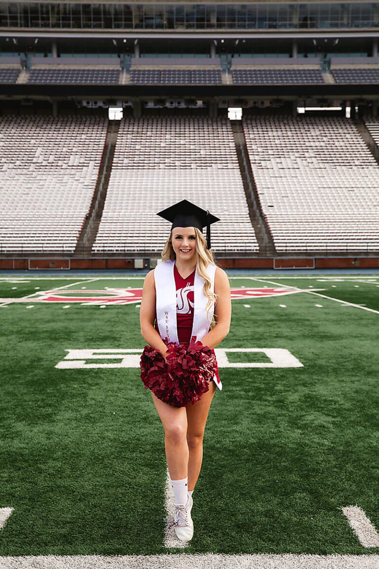 16 Poses for Graduation Pictures - naterobinsonphotography.com