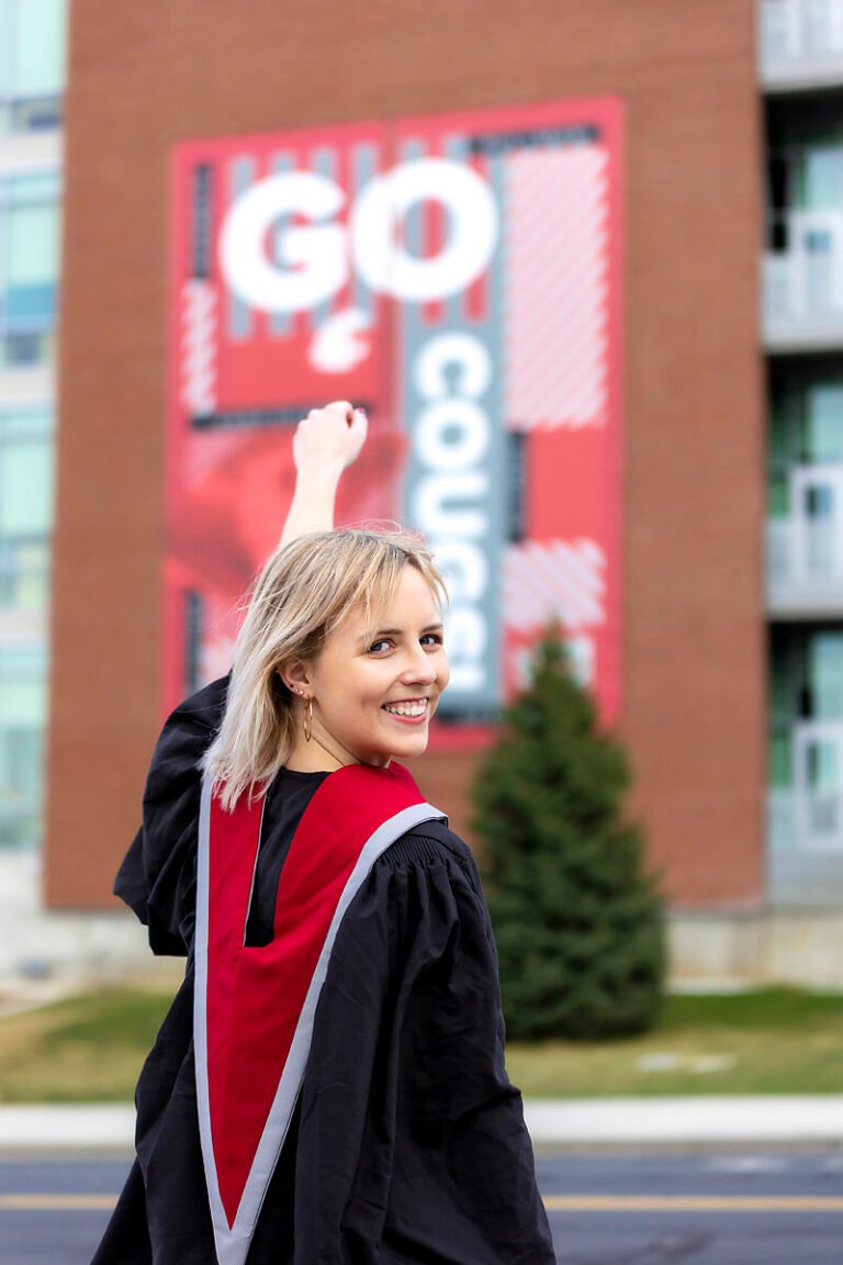 16 Poses for Graduation Pictures - naterobinsonphotography.com